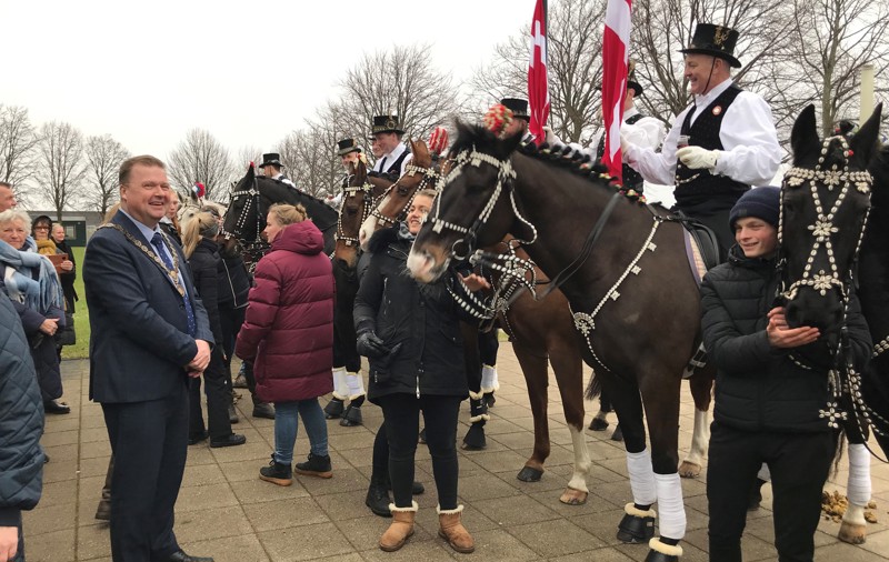 Festlig dag med Vennekredsens ryttere - AmagerNyt